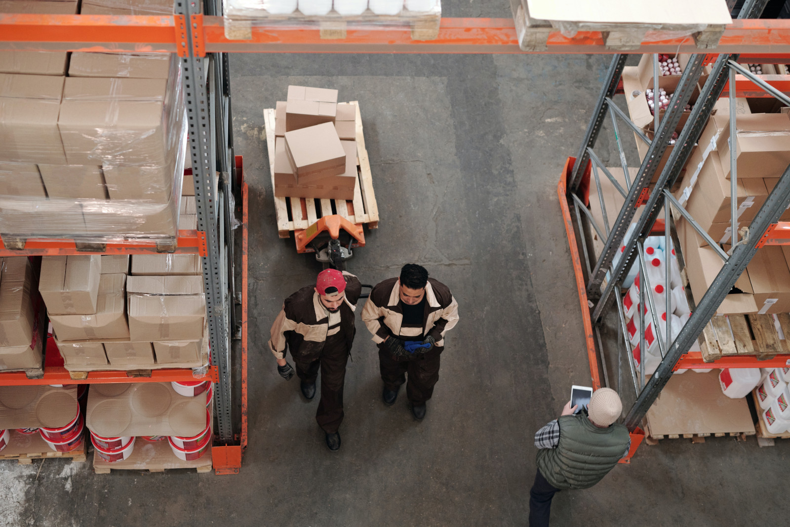 Streamline Your Warehouse Receiving Process | Yankee Supply